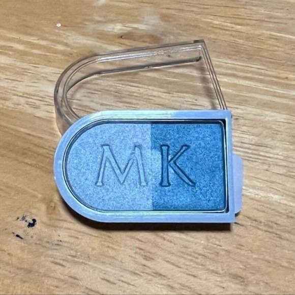 Mary Kay | Makeup | Brand New Mary Kay Signature Eye Color Duet Blue ...